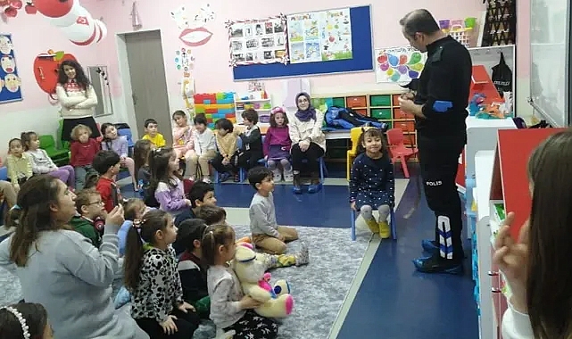 Öğrencilere polislik mesleği tanıtıldı - Zonguldak - Medya Pozitif Öğrencilere polislik mesleği tanıtıldı - Zonguldak - Medya Pozitif